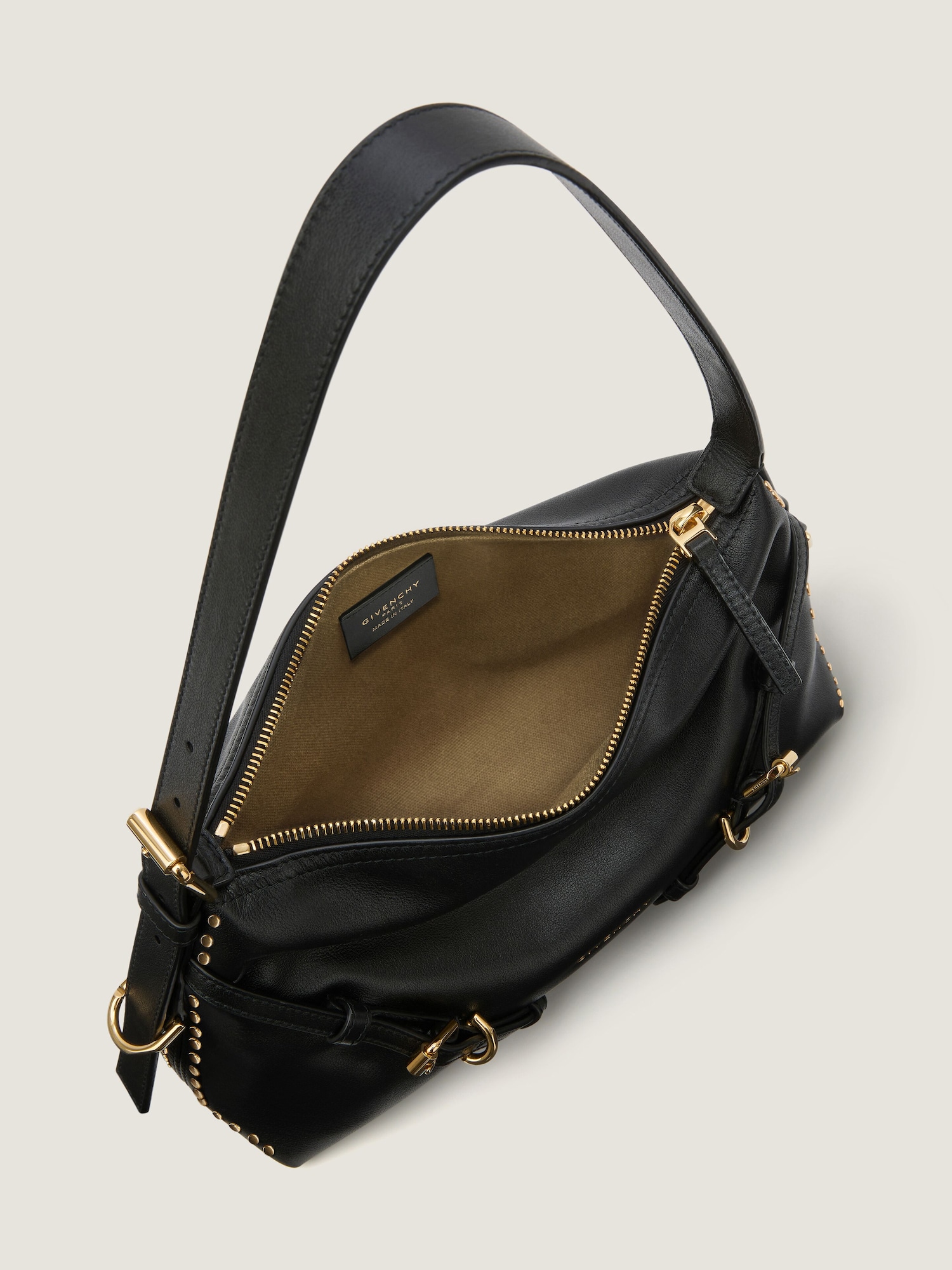 ヴォワイユー ミニ レザー スタッズ | Givenchy JP | Givenchy