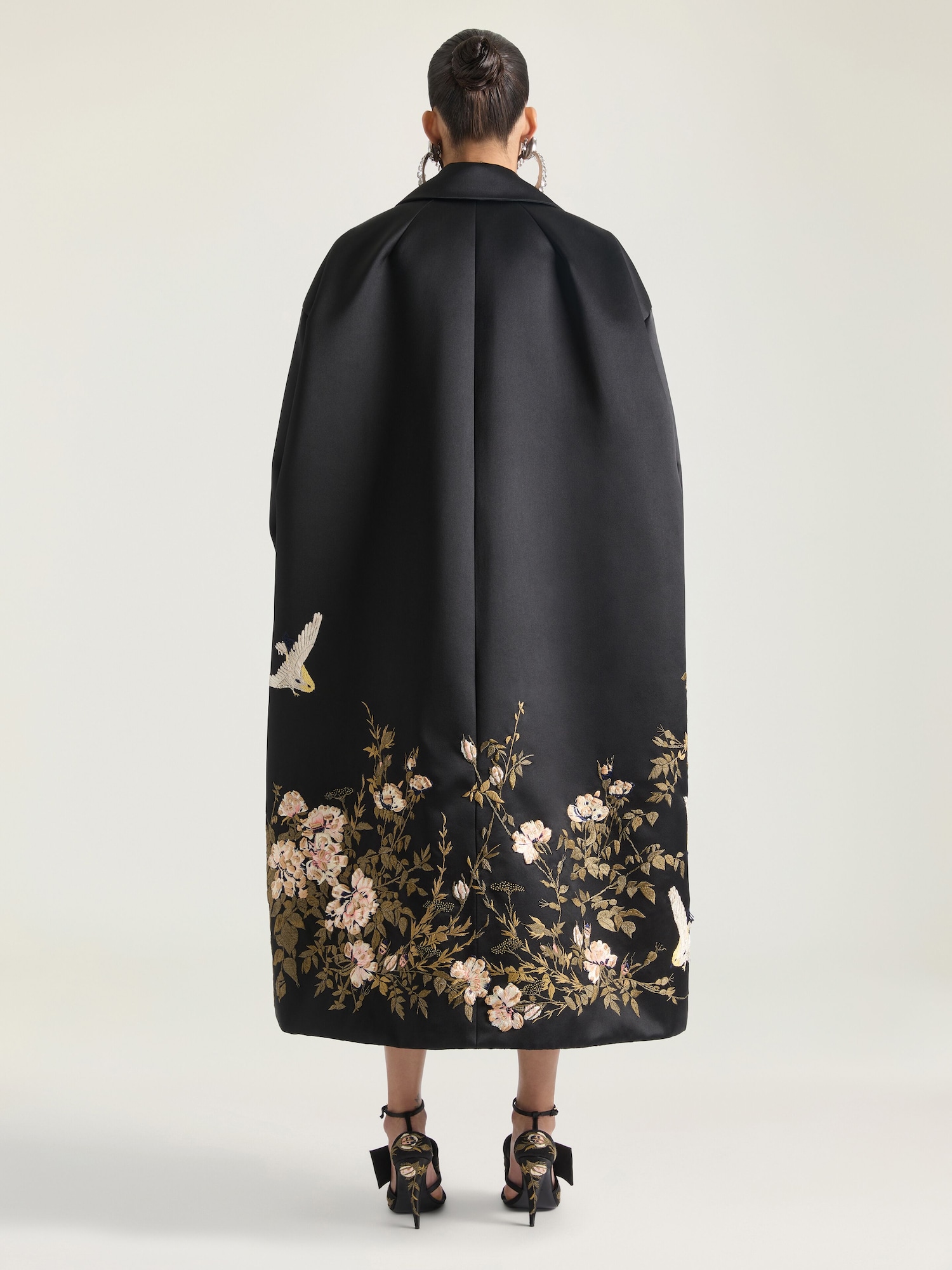 Cocoon coat in satin with embroideries and cape | Givenchy CA | Givenchy