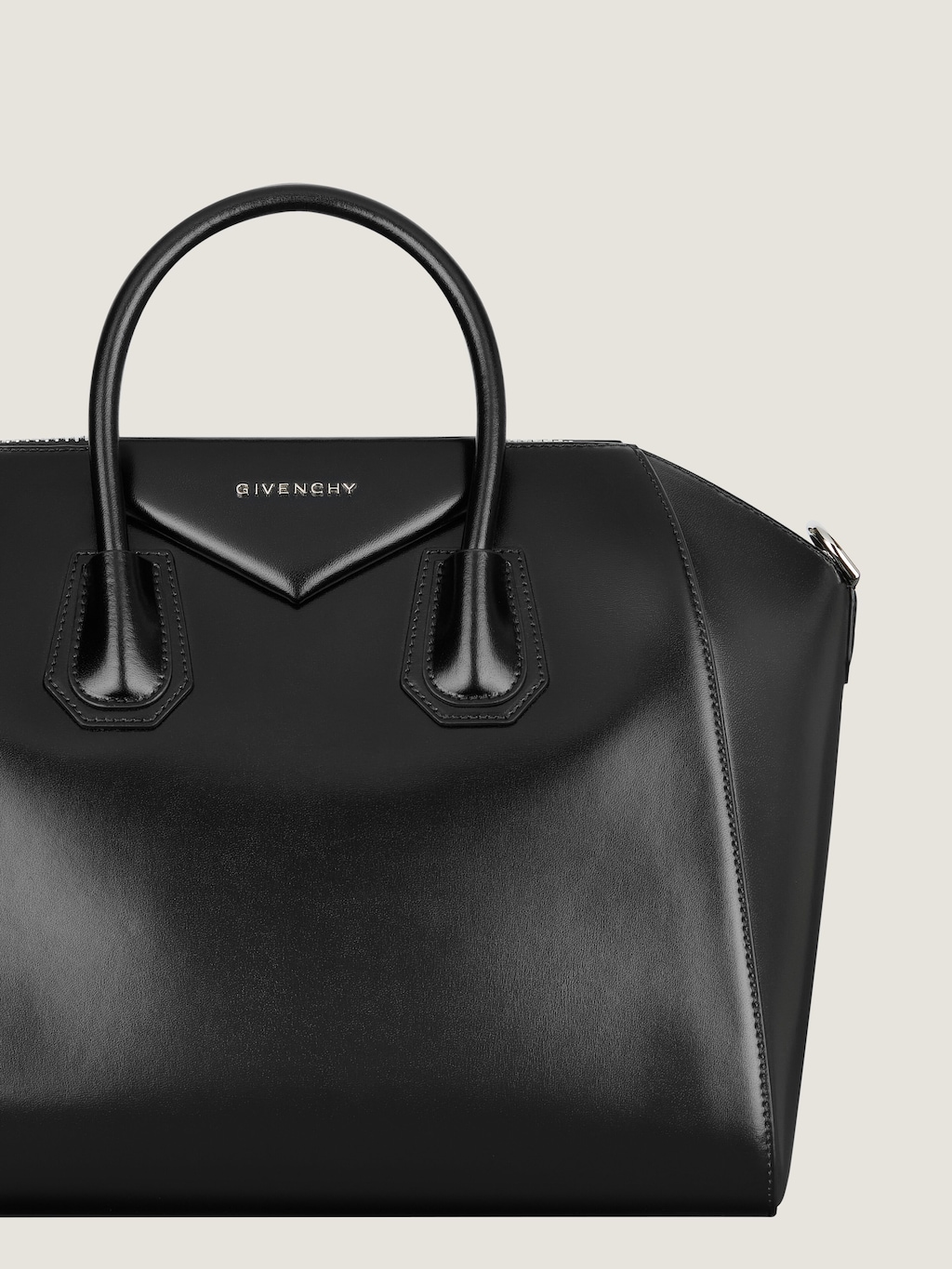 Medium Antigona bag in - black - BB05118014-001 | Givenchy