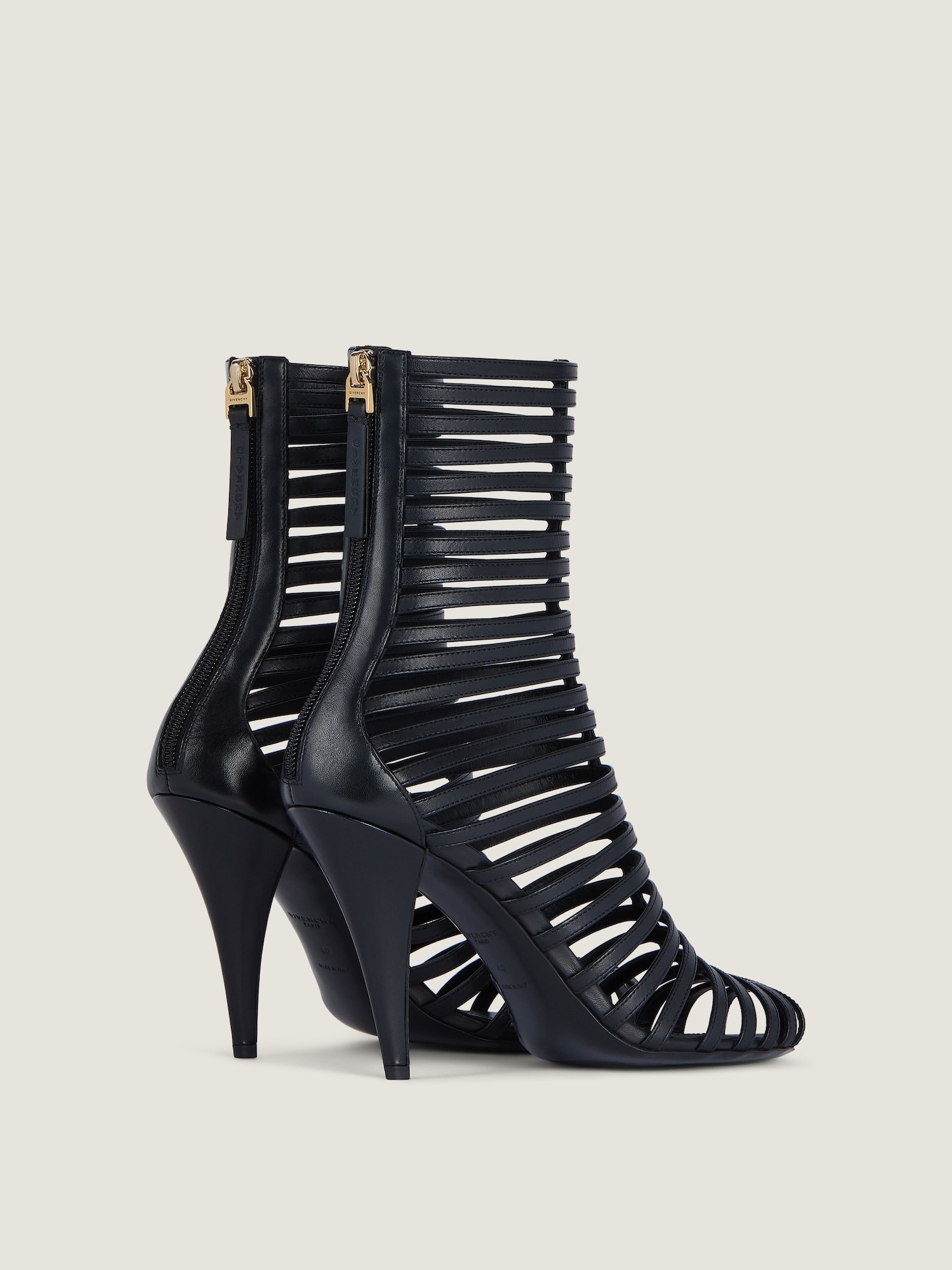 Cage ankle boots in leather in - black - BE605ME1J7-001 | Givenchy US