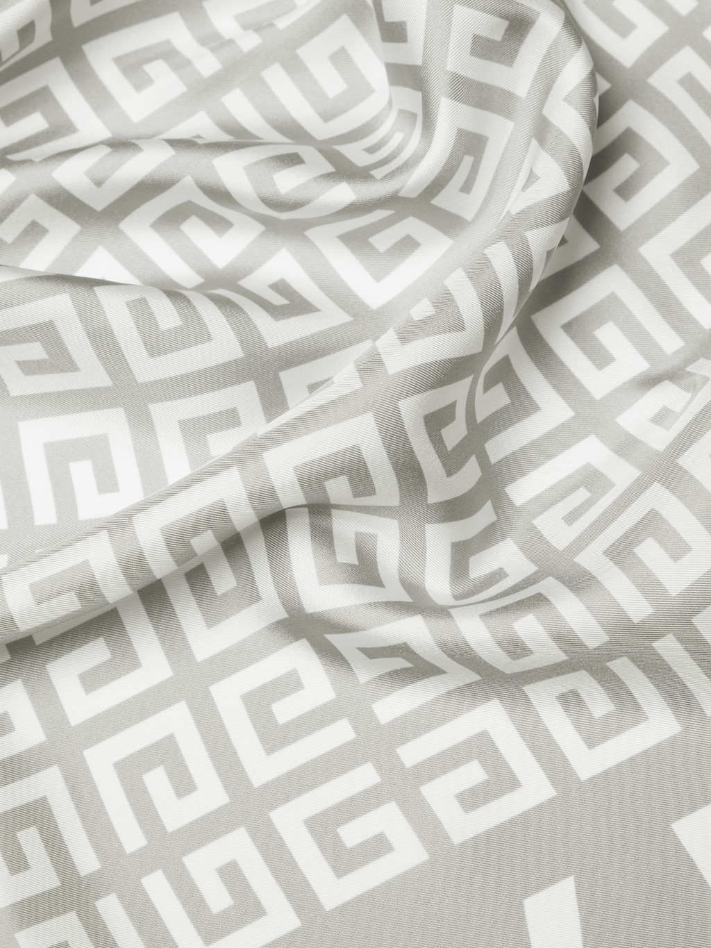 GIVENCHY 4G square in silk | Givenchy CA | Givenchy