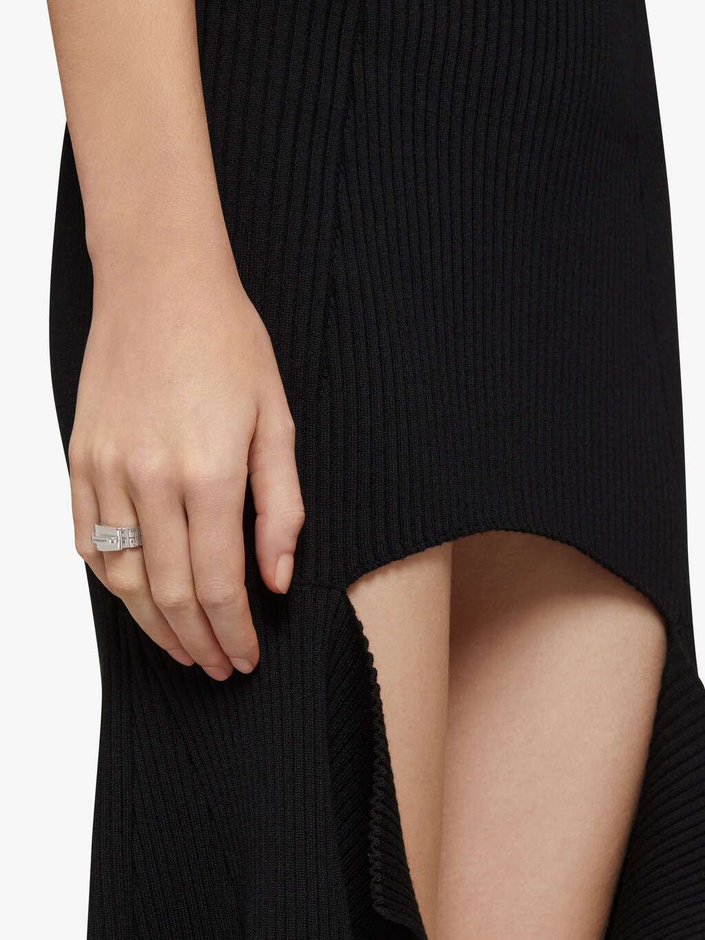 Luxury Rings Collection for Women | Givenchy US
