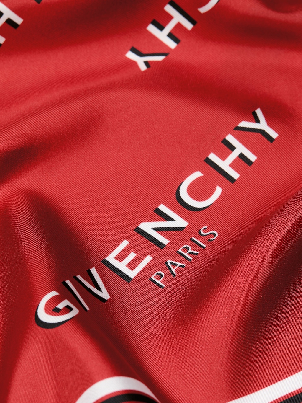 Designer New in for men and women's Collection | Givenchy GB
